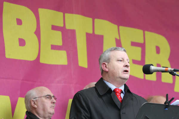 ICTU chief says Labour/Fine Gael 'point scoring' at Sinn Féin undermine ...