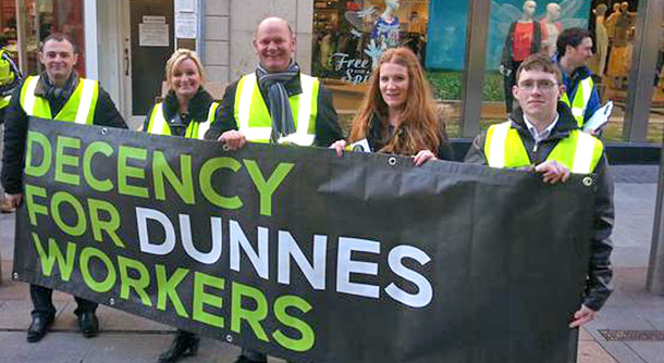 Support Dunnes Stores workers by refusing to pass pickets | An Phoblacht