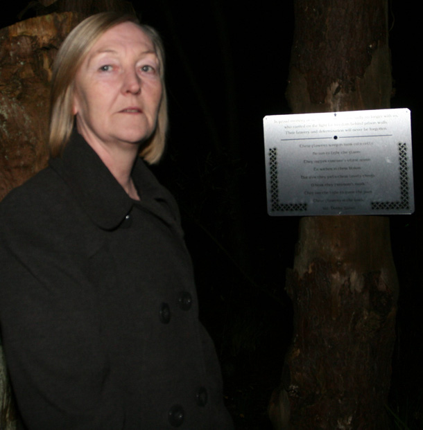 Plaque unveiled to remember female POWs | An Phoblacht